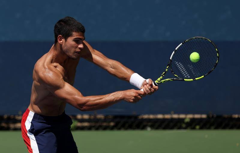Fotos: Alcaraz prepara su debut en el US Open exhibiendo su gran estado ...